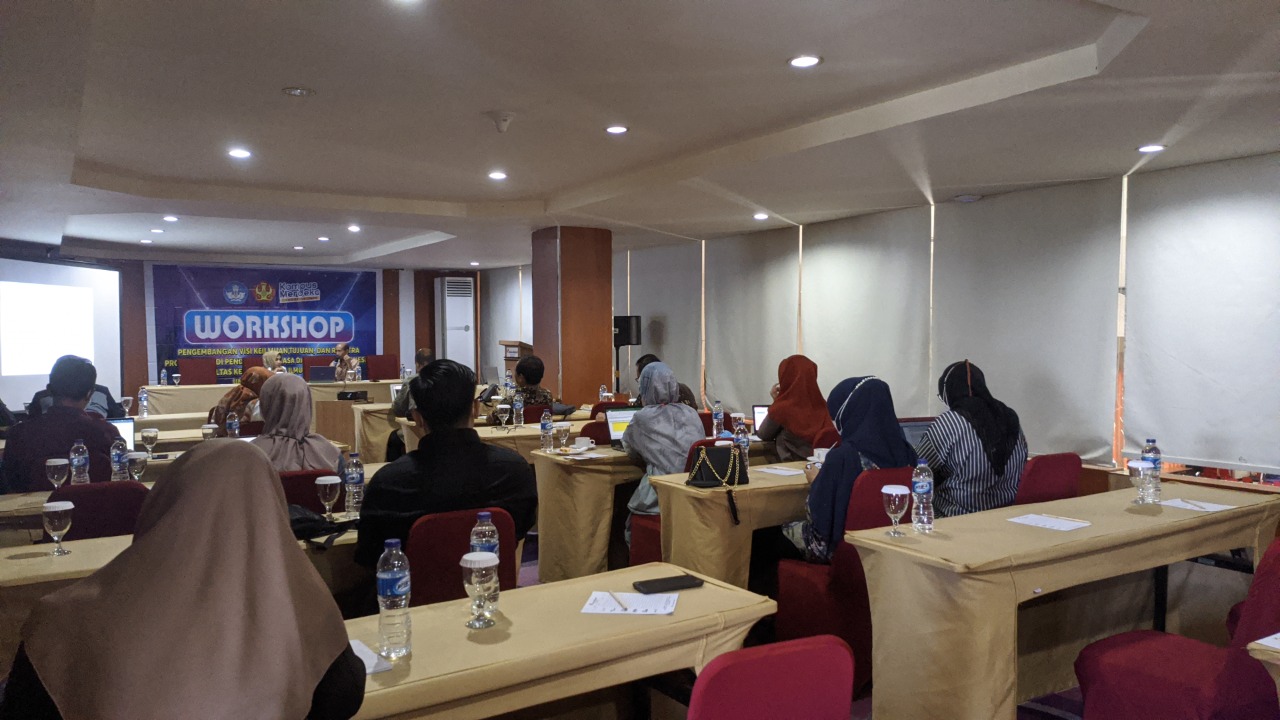 Workshop Pengembangan Visi Keilmuan dan Tujuan Program Studi Pendidikan Bahasa dan Sastra ...